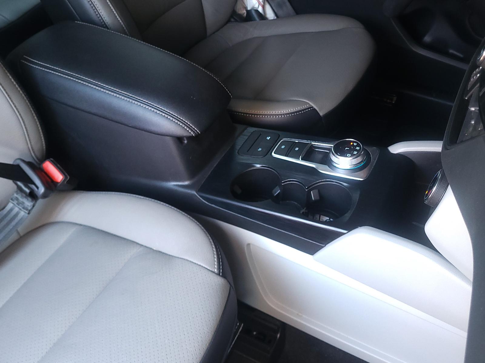 2023 FORD ESCAPE Console - Front - Weber Brothers Auto